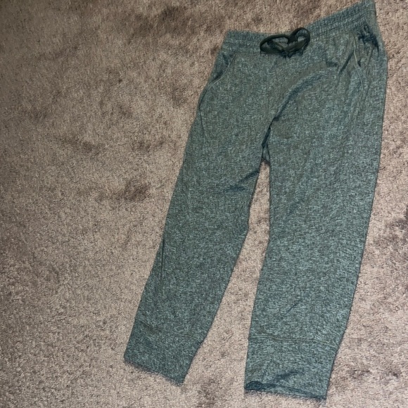 DSG | Pants & Jumpsuits | Dsg Capri | Poshmark